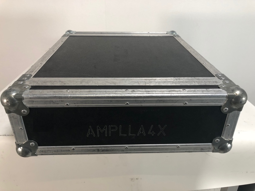 AMPLIFIER L-ACOUSTICS LA4X 4 X 1000 W